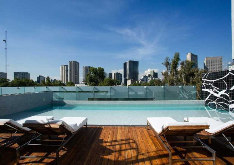 10 hoteles con alberca en CDMX que te encantarán - The Guide CDMX