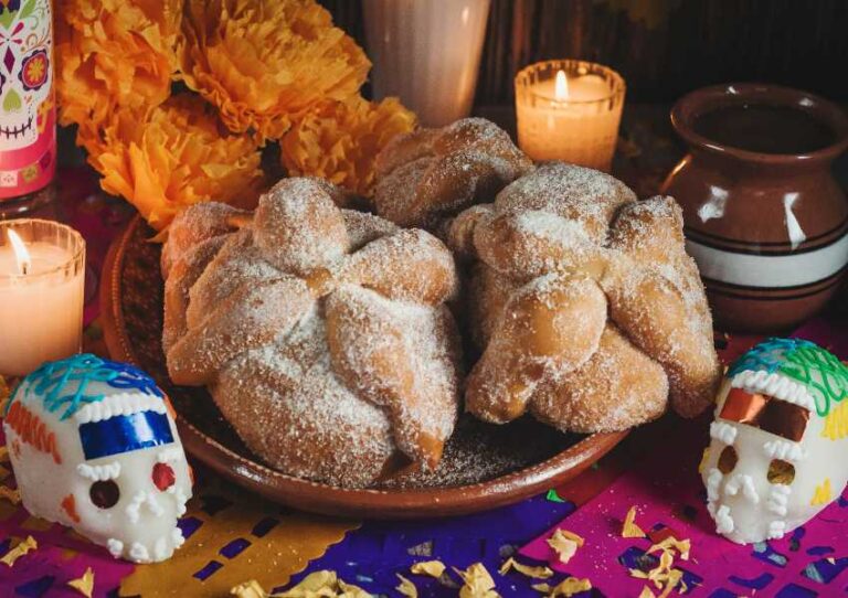 Día de Muertos de las mascotas: cuándo y cómo poner la ofrenda para tus ...